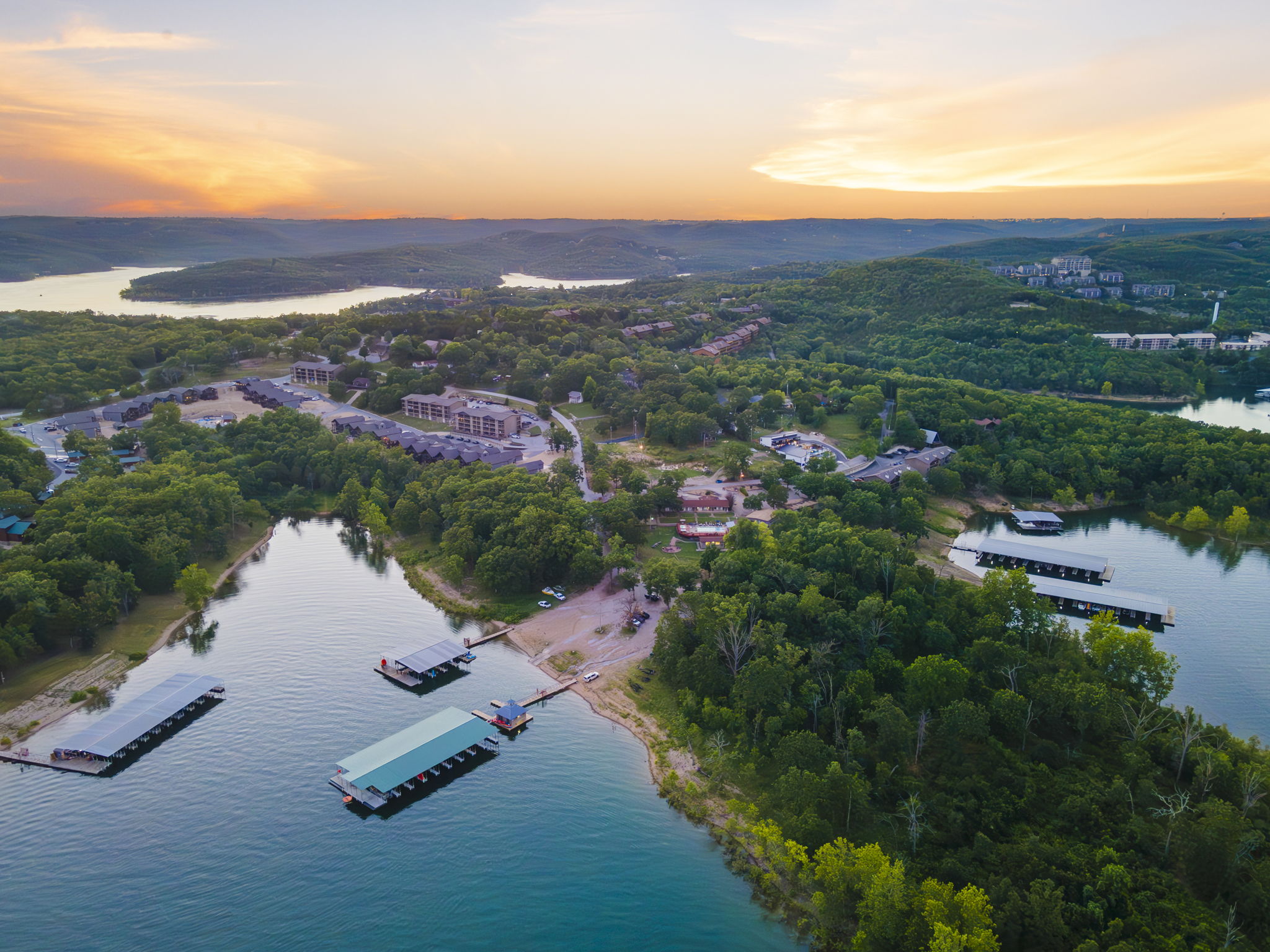 Table Rock Resorts - Indian Point Vacation Rentals - Thousand Hills ...